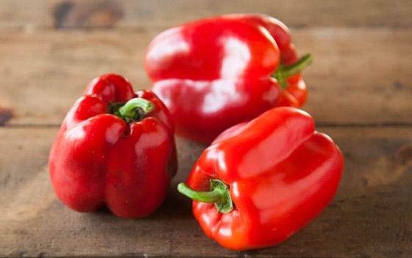 Organic Small Red Bell Peppers | 1 lb | From Our Farmers | Good Eggs