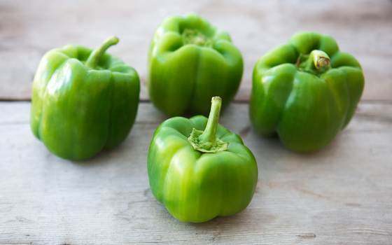 Organic Green Bell Peppers | 1 lb | Live Earth Farm | Good Eggs