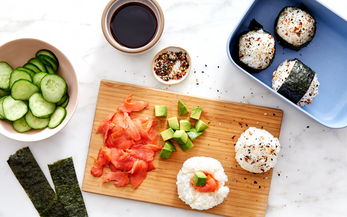 MA Smoked Salmon & Avocado Onigiri with Cucumbers | 3 servings | Good ...
