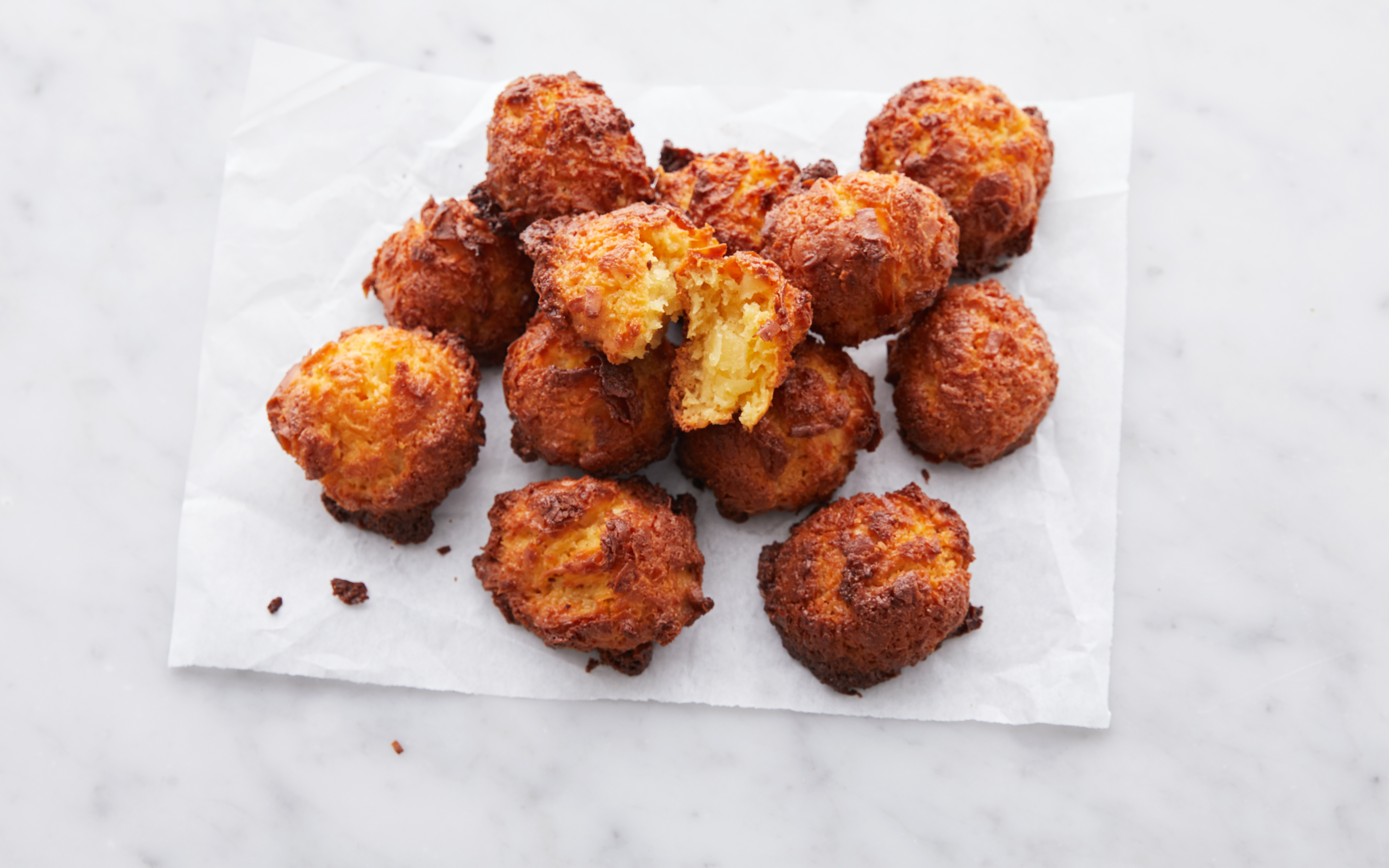 Gift Box of Mini Coconut Macaroons | 16 count | Black Jet Baking Co ...