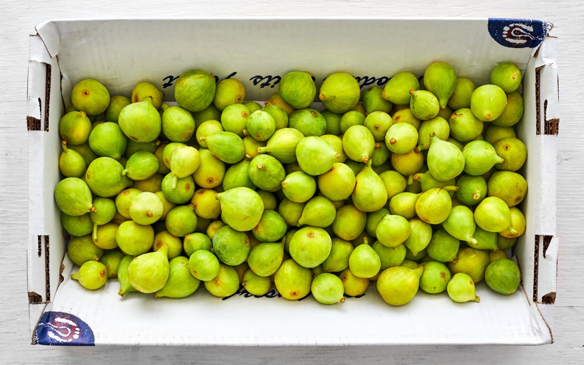 Flat of Organic Kadota Figs | 9 lb | Knoll Farms | Good Eggs