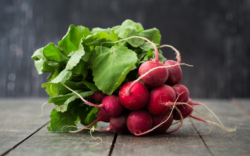Organic Red Cherry Radishes | 1 bunch | Say Hay Farms | Good Eggs