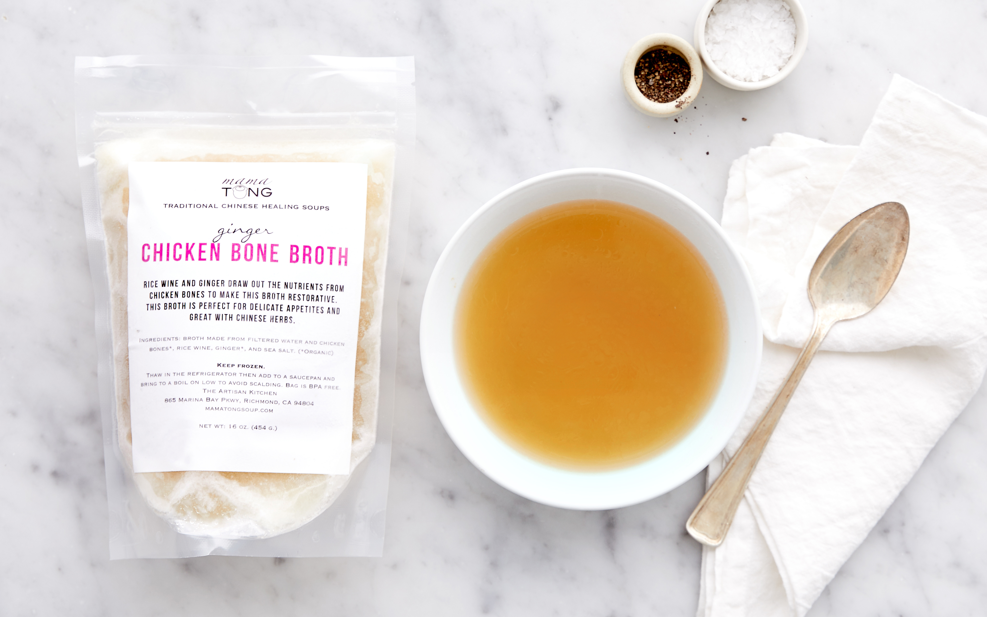 Ginger Chicken Bone Broth | 16 fl oz | Mama Tong | Good Eggs