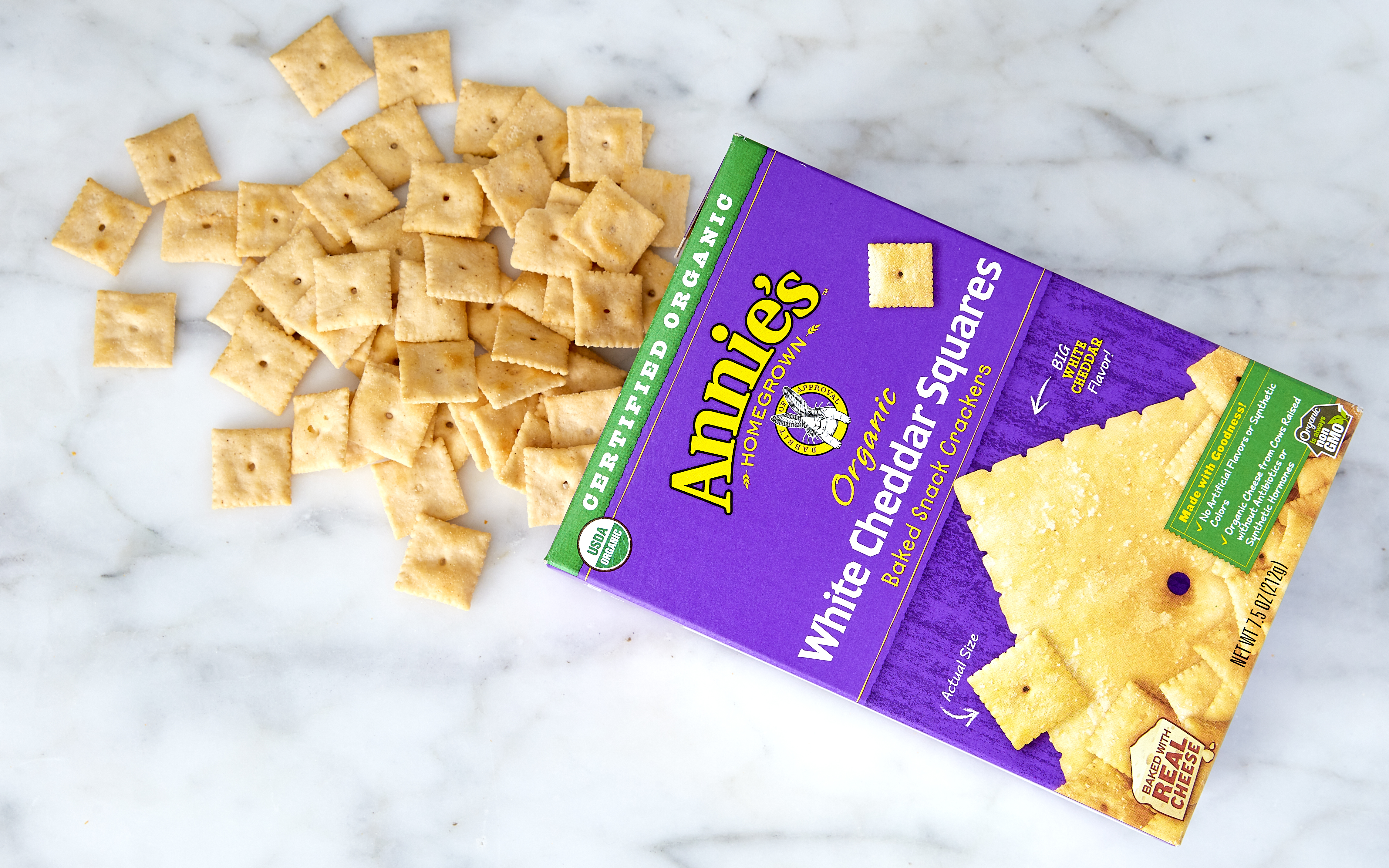 Organic White Cheddar Squares | 7.5 oz | Annie's Homegrown | Good Eggs