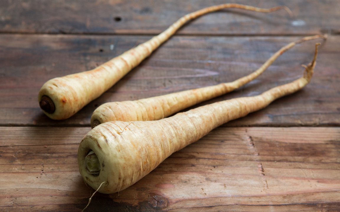 Organic Parsnips | 1 lb | Veritable Vegetable | Good Eggs
